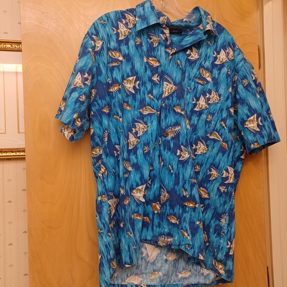 Shirts | Blue Fish Hawaiian Collared Button Down Top Sz L | Poshmark
